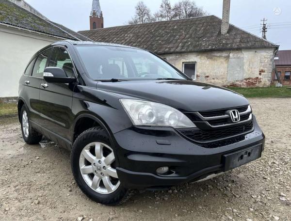 Black Honda CR-V 2011 in Kaisiadorys, with an engine capacity of 2.20 L and mileage of 293 thousand km for 6250 €, photo 2 on AUTOMOTO.COM.LV