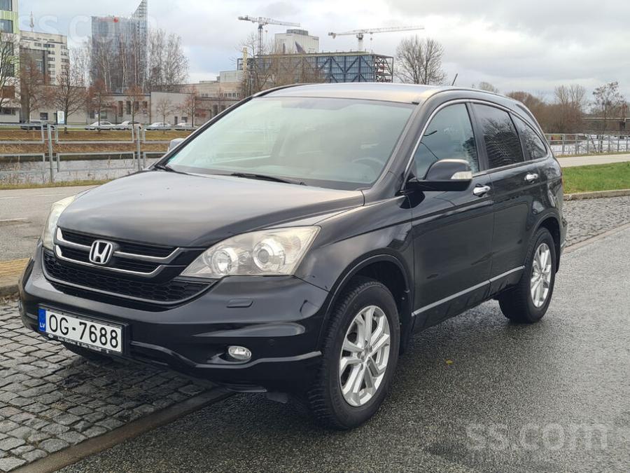 Melns Honda CR-V 2011 Rīga, ar dzinēja tilpumu 2.20 L un nobraukumu 183 tūkst. km par 9800 €, foto 1 vietnē AUTOMOTO.COM.LV