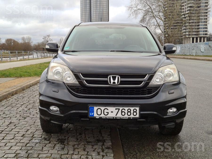 Melns Honda CR-V 2011 Rīga, ar dzinēja tilpumu 2.20 L un nobraukumu 183 tūkst. km par 9800 €, foto 1 vietnē AUTOMOTO.COM.LV