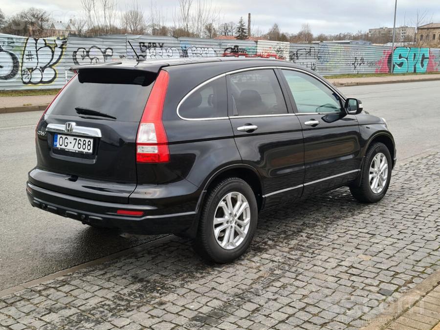 Melns Honda CR-V 2011 Rīga, ar dzinēja tilpumu 2.20 L un nobraukumu 183 tūkst. km par 9800 €, foto 3 vietnē AUTOMOTO.COM.LV