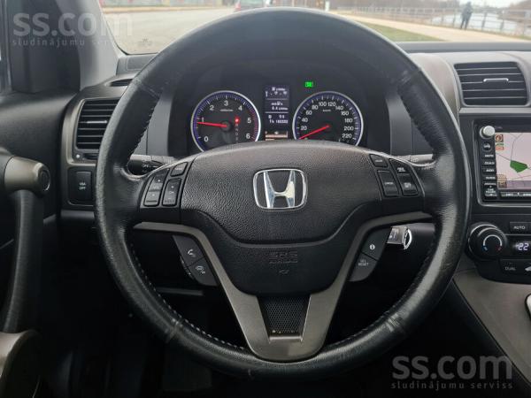 Melns Honda CR-V 2011 Rīga, ar dzinēja tilpumu 2.20 L un nobraukumu 183 tūkst. km par 9800 €, foto 10 vietnē AUTOMOTO.COM.LV