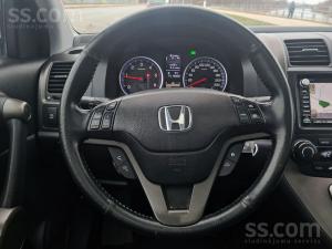Melns Honda CR-V 2011 Rīga, ar dzinēja tilpumu 2.20 L un nobraukumu 183 tūkst. km par 9800 €, foto 10 vietnē AUTOMOTO.COM.LV