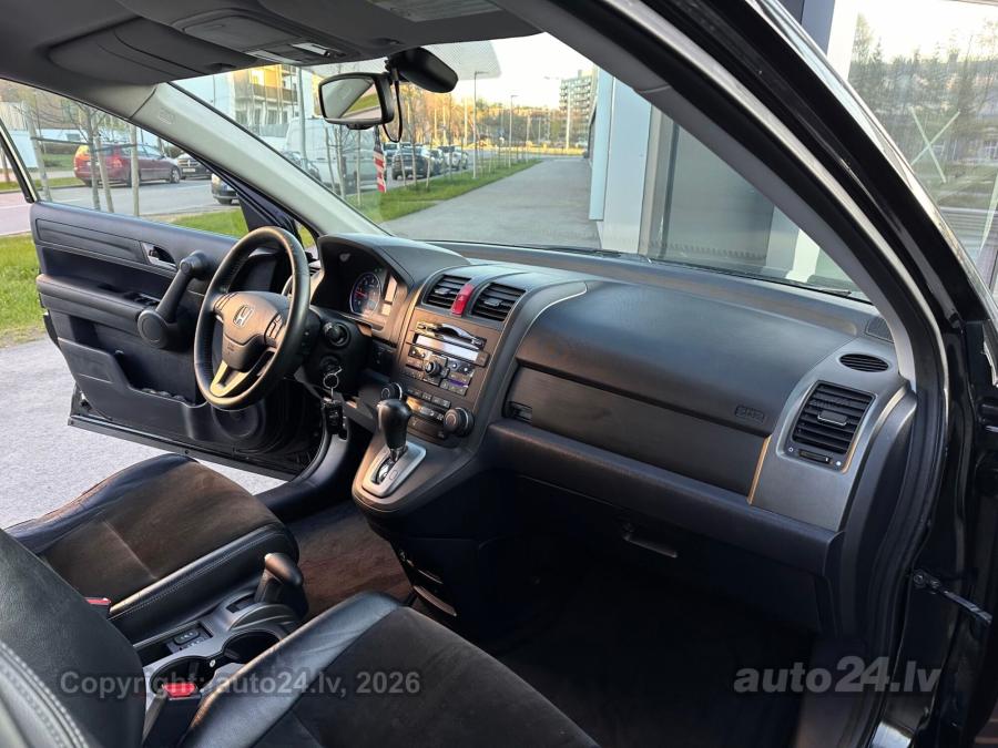 Melns Honda CR-V 2011 Tallina, ar dzinēja tilpumu 2.20 L un nobraukumu 311 tūkst. km par 7990 €, foto 19 vietnē AUTOMOTO.COM.LV