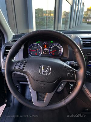 Melns Honda CR-V 2011 Tallina, ar dzinēja tilpumu 2.20 L un nobraukumu 311 tūkst. km par 7990 €, foto 26 vietnē AUTOMOTO.COM.LV