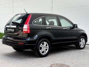 Black Honda CR-V 2011 in Riga, with an engine capacity of 2.20 L and mileage of 0 thousand km for 7990 €, photo 3 on AUTOMOTO.COM.LV