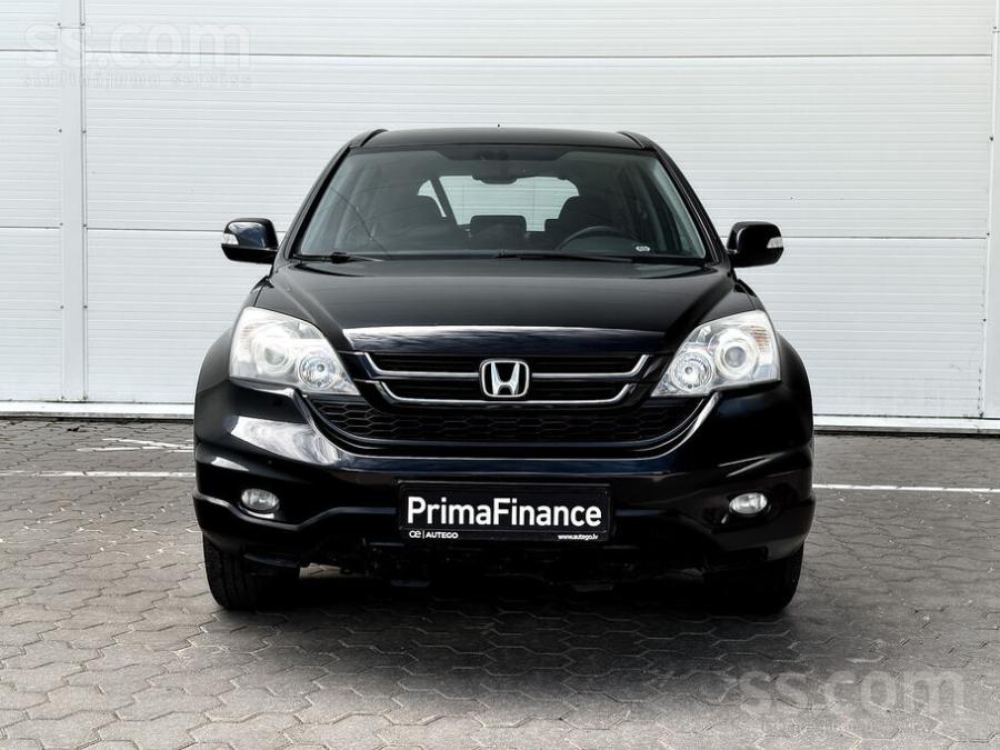 Black Honda CR-V 2011 in Riga, with an engine capacity of 2.20 L and mileage of 0 thousand km for 7990 €, photo 6 on AUTOMOTO.COM.LV