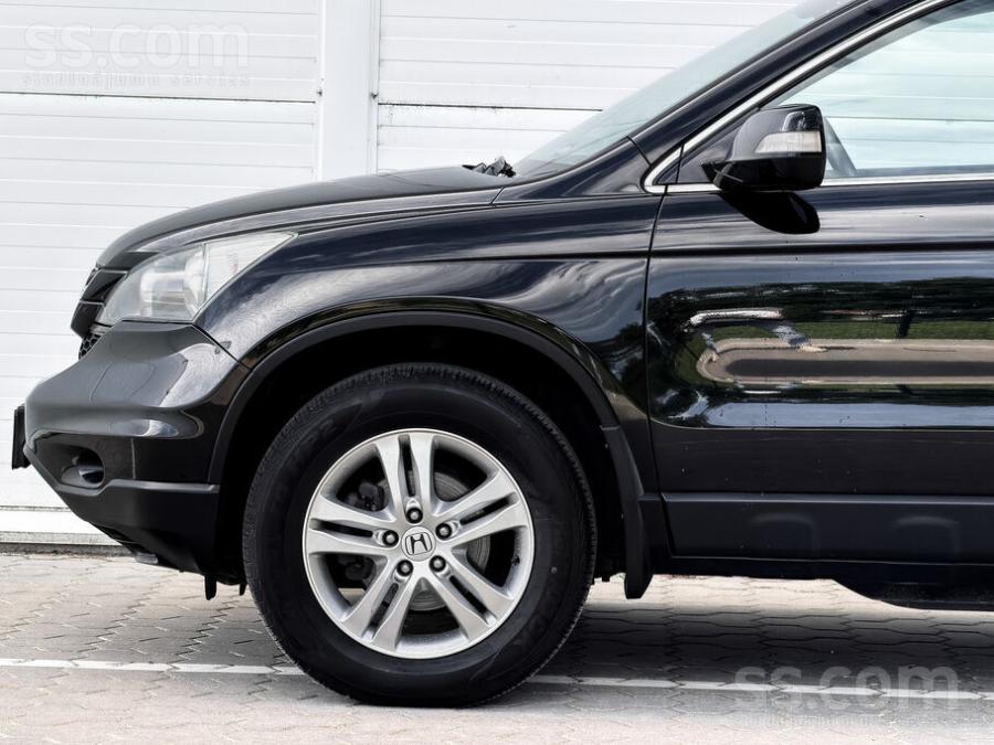 Black Honda CR-V 2011 in Riga, with an engine capacity of 2.20 L and mileage of 0 thousand km for 7990 €, photo 11 on AUTOMOTO.COM.LV