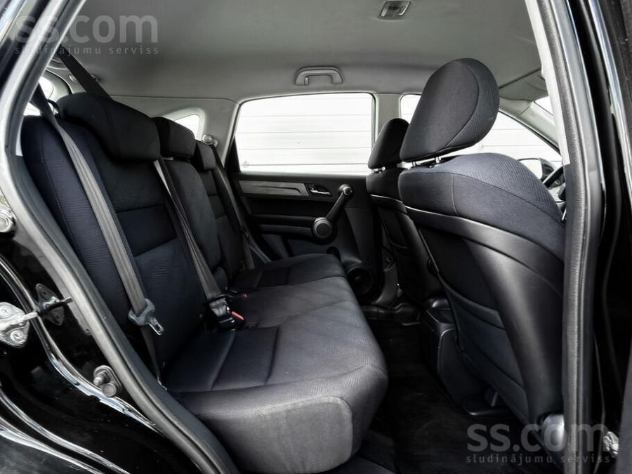 Black Honda CR-V 2011 in Riga, with an engine capacity of 2.20 L and mileage of 0 thousand km for 7990 €, photo 19 on AUTOMOTO.COM.LV