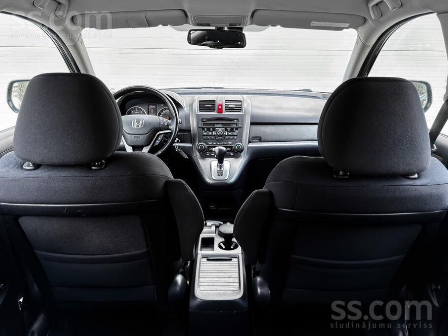 Black Honda CR-V 2011 in Riga, with an engine capacity of 2.20 L and mileage of 0 thousand km for 7990 €, photo 20 on AUTOMOTO.COM.LV