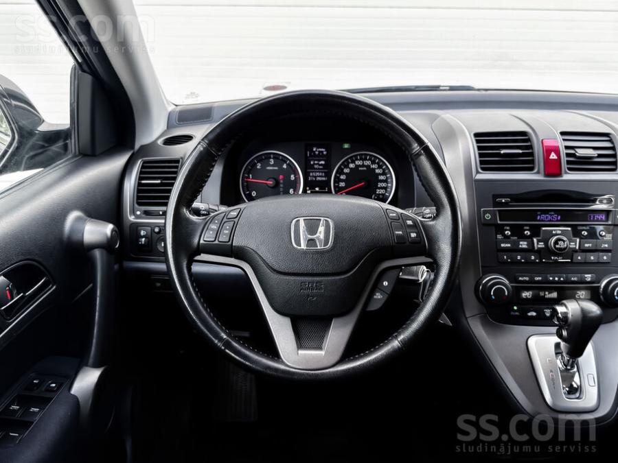Black Honda CR-V 2011 in Riga, with an engine capacity of 2.20 L and mileage of 0 thousand km for 7990 €, photo 24 on AUTOMOTO.COM.LV