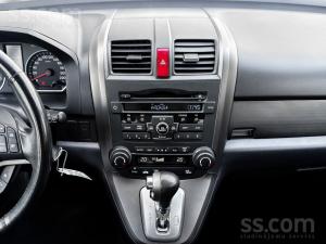 Black Honda CR-V 2011 in Riga, with an engine capacity of 2.20 L and mileage of 0 thousand km for 7990 €, photo 30 on AUTOMOTO.COM.LV
