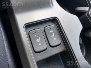 Black Honda CR-V 2011 in Riga, with an engine capacity of 2.20 L and mileage of 205 thousand km for 7950 €, photo 11 on AUTOMOTO.COM.LV