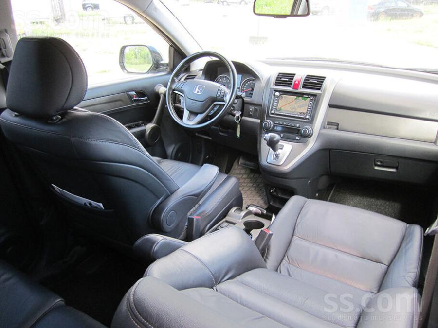 Melns Honda CR-V 2011 Rīga, ar dzinēja tilpumu 2.20 L un nobraukumu 205 tūkst. km par 7800 €, foto 5 vietnē AUTOMOTO.COM.LV