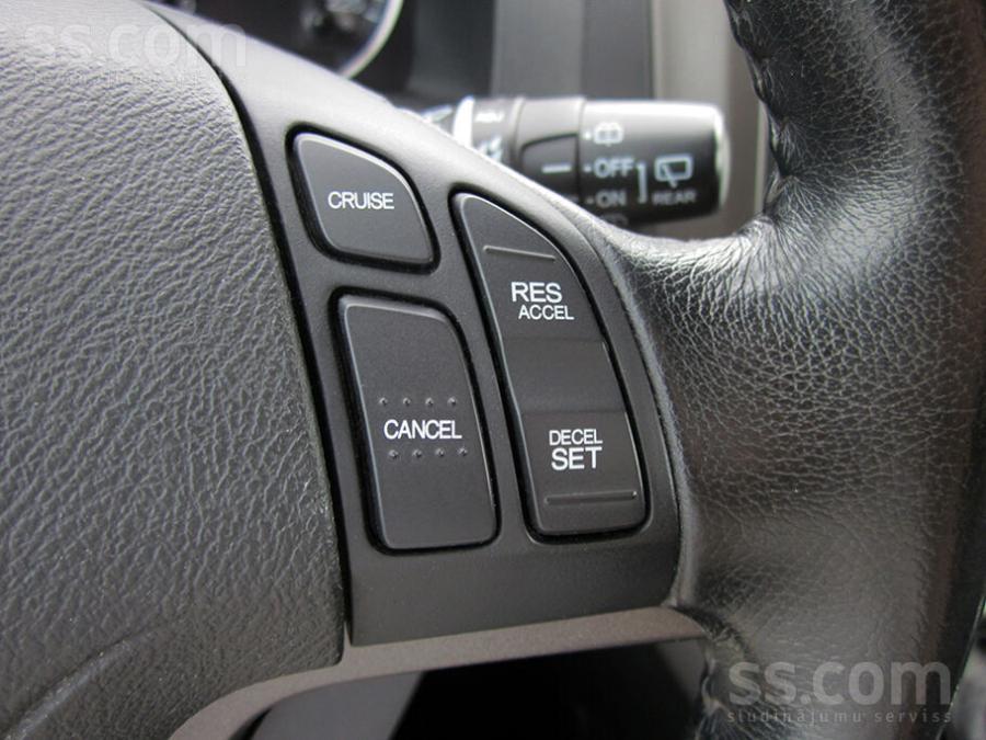 Black Honda CR-V 2011 in Riga, with an engine capacity of 2.20 L and mileage of 205 thousand km for 7990 €, photo 1 on AUTOMOTO.COM.LV