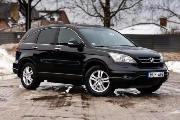 Melns Honda CR-V 2011 Jelgava, ar dzinēja tilpumu 2.00 L un nobraukumu 179 tūkst. km par 9200 €, foto 2 vietnē AUTOMOTO.COM.LV