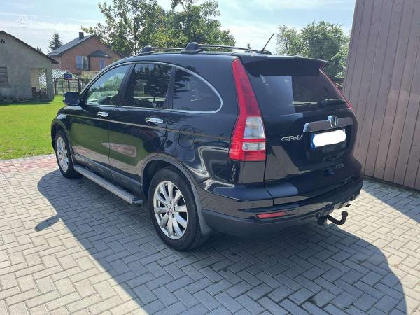 Melns Honda CR-V 2011 Viļņa, ar dzinēja tilpumu 2.20 L un nobraukumu 253 tūkst. km par 7900 €, foto 4 vietnē AUTOMOTO.COM.LV