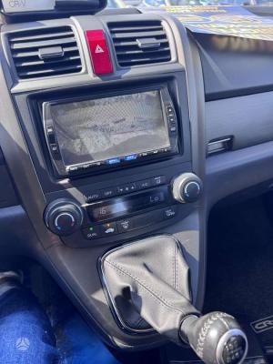 Black Honda CR-V 2011 in Alytus, with an engine capacity of 2.20 L and mileage of 235 thousand km for 8300 €, photo 17 on AUTOMOTO.COM.LV