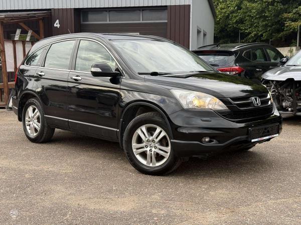 Black Honda CR-V 2011 in Siauliai, with an engine capacity of 2.20 L and mileage of 339 thousand km for 5750 €, photo 2 on AUTOMOTO.COM.LV
