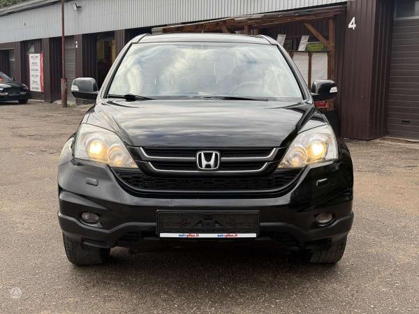 Black Honda CR-V 2011 in Siauliai, with an engine capacity of 2.20 L and mileage of 339 thousand km for 5750 €, photo 3 on AUTOMOTO.COM.LV
