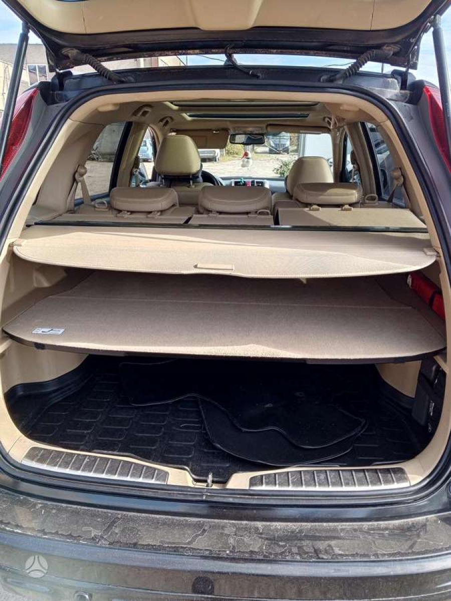 Black Honda CR-V 2011 in Alytus, with an engine capacity of 2.20 L and mileage of 242 thousand km for 7650 €, photo 18 on AUTOMOTO.COM.LV