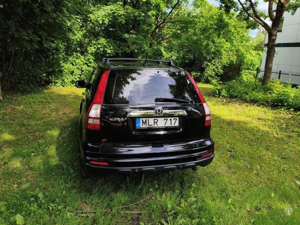 Melns Honda CR-V 2011 Viļņa, ar dzinēja tilpumu 2.20 L un nobraukumu 490 tūkst. km par 4600 €, foto 2 vietnē AUTOMOTO.COM.LV