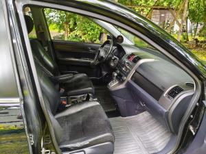 Black Honda CR-V 2011 in Vilnius, with an engine capacity of 2.20 L and mileage of 490 thousand km for 4600 €, photo 7 on AUTOMOTO.COM.LV
