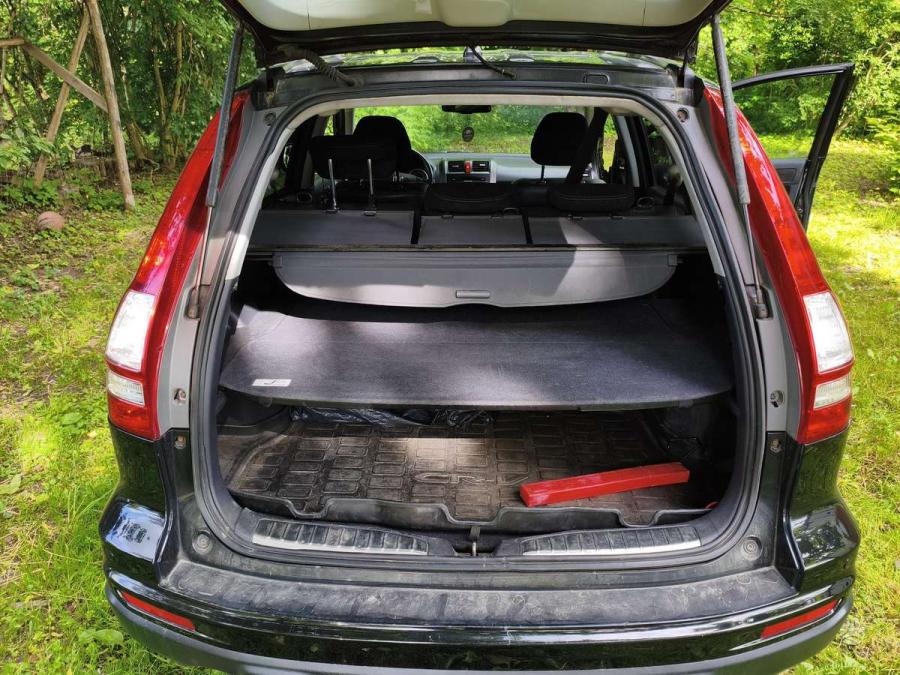 Black Honda CR-V 2011 in Vilnius, with an engine capacity of 2.20 L and mileage of 490 thousand km for 4600 €, photo 10 on AUTOMOTO.COM.LV
