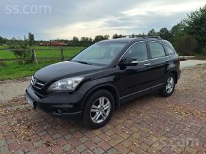 Melns Honda CR-V 2011 Saldus, ar dzinēja tilpumu 2.20 L un nobraukumu 299 tūkst. km par 4950 €, foto  vietnē AUTOMOTO.COM.LV