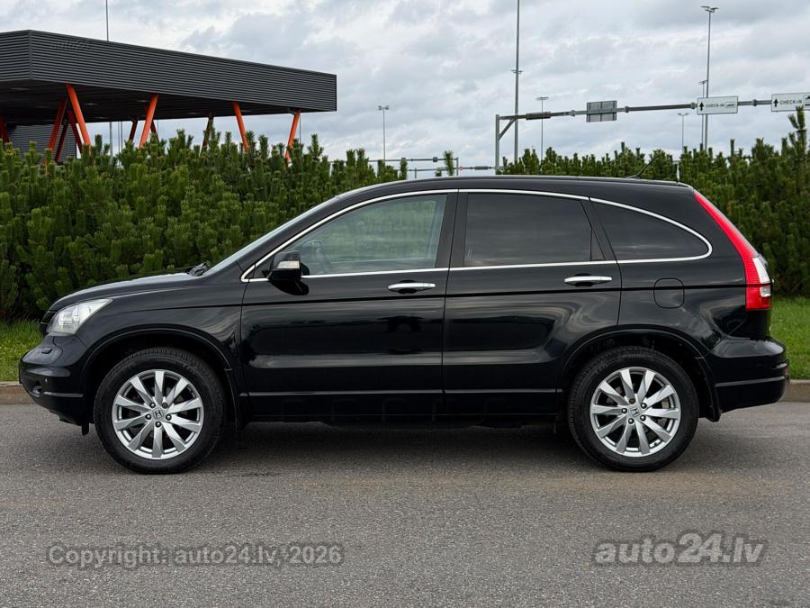 Melns Honda CR-V 2011 Tallina, ar dzinēja tilpumu 2.00 L un nobraukumu 216 tūkst. km par 7500 €, foto 3 vietnē AUTOMOTO.COM.LV