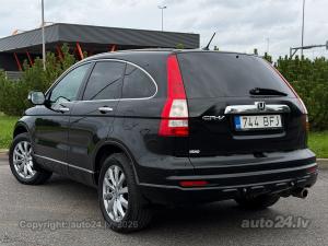 Melns Honda CR-V 2011 Tallina, ar dzinēja tilpumu 2.00 L un nobraukumu 216 tūkst. km par 7500 €, foto 4 vietnē AUTOMOTO.COM.LV