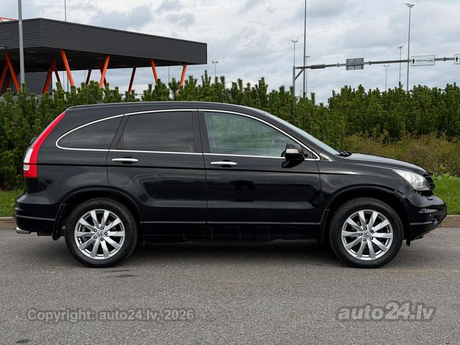 Melns Honda CR-V 2011 Tallina, ar dzinēja tilpumu 2.00 L un nobraukumu 216 tūkst. km par 7500 €, foto 7 vietnē AUTOMOTO.COM.LV
