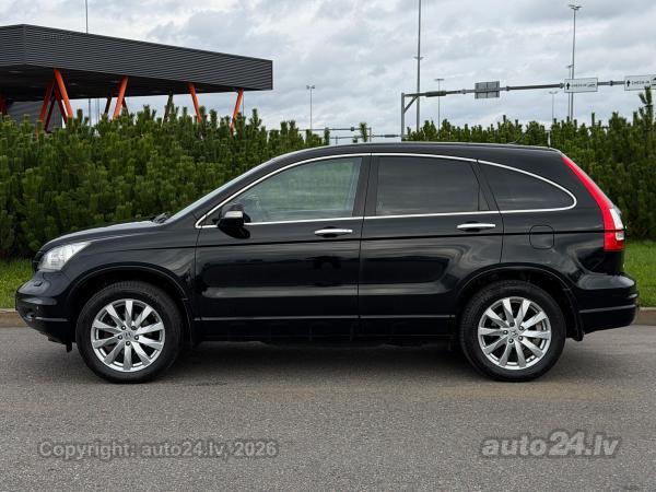 Black Honda CR-V 2011 in Tallinn, with an engine capacity of 2.00 L and mileage of 216 thousand km for 7500 €, photo 3 on AUTOMOTO.COM.LV