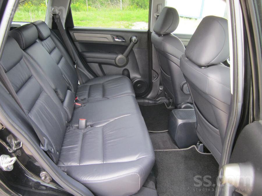 Melns Honda CR-V 2011 Rīga, ar dzinēja tilpumu 2.20 L un nobraukumu 200 tūkst. km par 7780 €, foto 8 vietnē AUTOMOTO.COM.LV