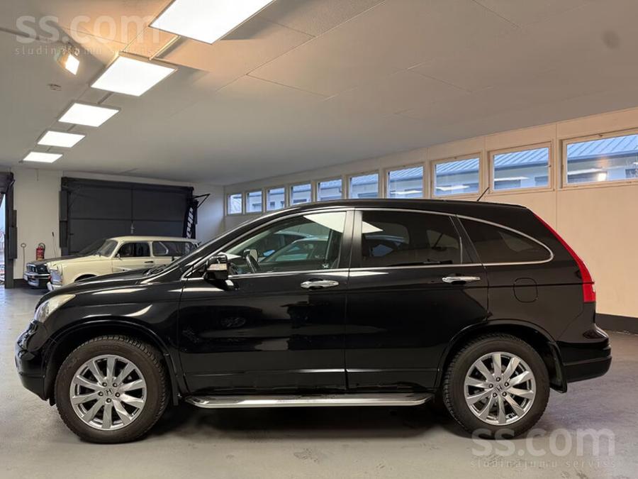 Melns Honda CR-V 2011 Rīga, ar dzinēja tilpumu 2.20 L un nobraukumu 200 tūkst. km par 7780 €, foto 9 vietnē AUTOMOTO.COM.LV