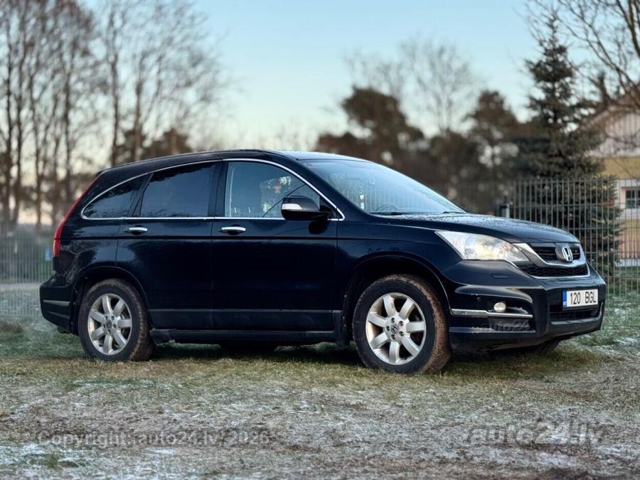 Black Honda CR-V 2012 in Tallinn, with an engine capacity of 2.00 L and mileage of 108 thousand km for 8750 €, photo 2 on AUTOMOTO.COM.LV