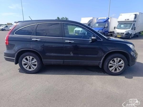 Black Honda CR-V 2012 in Avizieniai, with an engine capacity of 2.20 L and mileage of 339 thousand km for 5900 €, photo 6 on AUTOMOTO.COM.LV