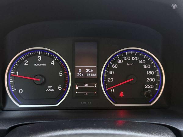 Black Honda CR-V 2012 in Kaunas, with an engine capacity of 2.20 L and mileage of 184 thousand km for 7150 €, photo 10 on AUTOMOTO.COM.LV