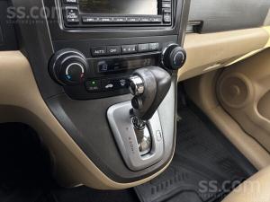 Melns Honda CR-V 2012 Rīga, ar dzinēja tilpumu 2.20 L un nobraukumu 222 tūkst. km par 7950 €, foto 14 vietnē AUTOMOTO.COM.LV