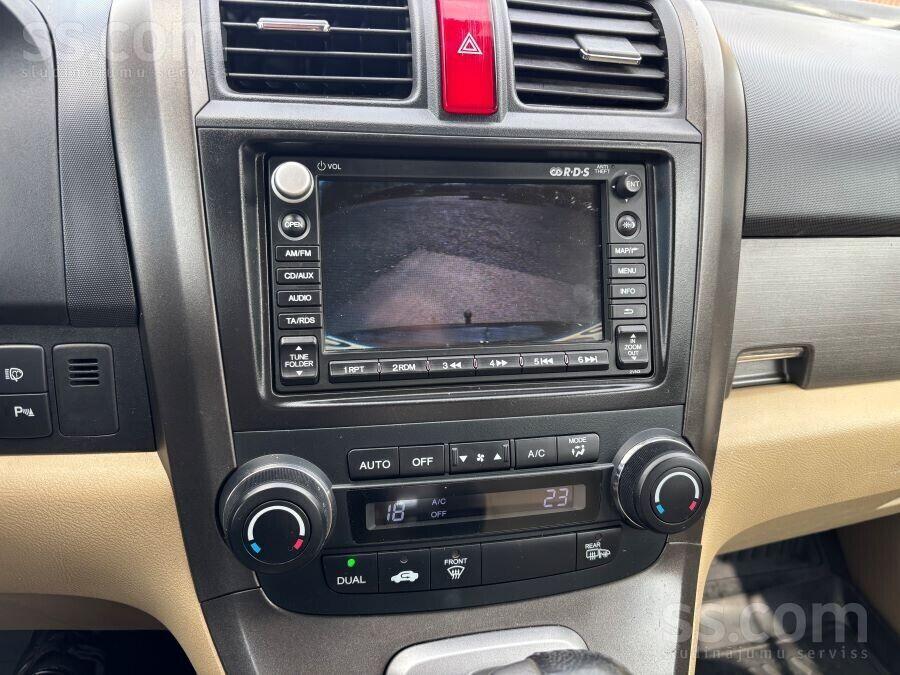 Melns Honda CR-V 2012 Rīga, ar dzinēja tilpumu 2.20 L un nobraukumu 222 tūkst. km par 7950 €, foto 16 vietnē AUTOMOTO.COM.LV