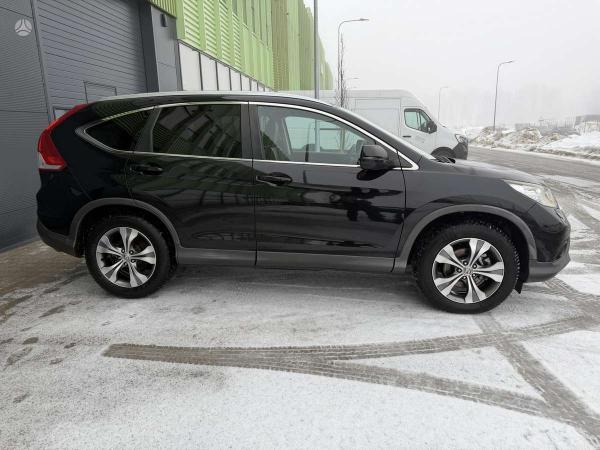 Melns Honda CR-V 2013 Viļņa, ar dzinēja tilpumu 2.20 L un nobraukumu 260 tūkst. km par 11999 €, foto 6 vietnē AUTOMOTO.COM.LV