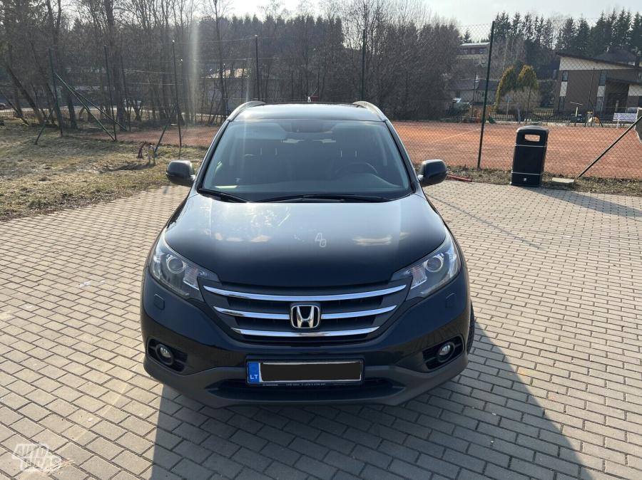 Melns Honda CR-V 2013 Viļņa, ar dzinēja tilpumu 2.20 L un nobraukumu 143 tūkst. km par 15500 €, foto 3 vietnē AUTOMOTO.COM.LV