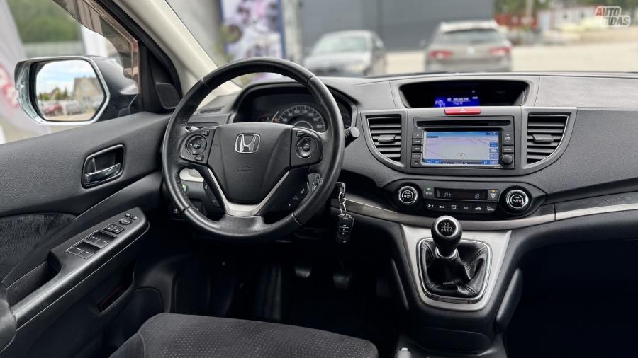 Black Honda CR-V 2013 in Radviliskis, with an engine capacity of 2.20 L and mileage of 218 thousand km for 9250 €, photo 16 on AUTOMOTO.COM.LV