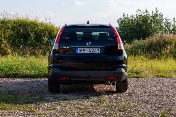 Melns Honda CR-V 2013 Rīga, ar dzinēja tilpumu 2.20 L un nobraukumu 305 tūkst. km par 7495 €, foto 8 vietnē AUTOMOTO.COM.LV