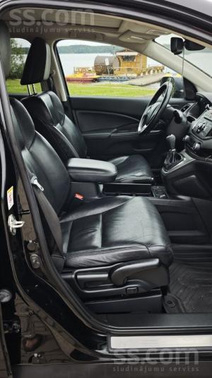 Melns Honda CR-V 2013 Ogre, ar dzinēja tilpumu 2.20 L un nobraukumu 362 tūkst. km par 8500 €, foto 19 vietnē AUTOMOTO.COM.LV
