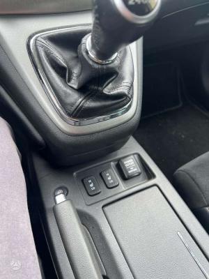 Black Honda CR-V 2013 in Silute, with an engine capacity of 2.20 L and mileage of 240 thousand km for 9500 €, photo 11 on AUTOMOTO.COM.LV