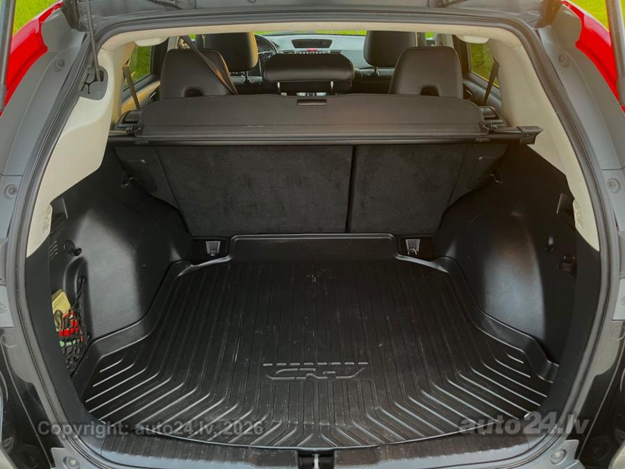 Melns Honda CR-V 2013 Tallina, ar dzinēja tilpumu 2.00 L un nobraukumu 268 tūkst. km par 9000 €, foto 14 vietnē AUTOMOTO.COM.LV