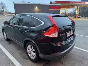 Melns Honda CR-V 2013 Viļņa, ar dzinēja tilpumu 1.60 L un nobraukumu 255 tūkst. km par 7600 €, foto 3 vietnē AUTOMOTO.COM.LV