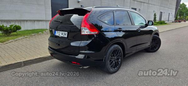 Black Honda CR-V 2013 in Tallinn, with an engine capacity of 2.00 L and mileage of 248 thousand km for 9900 €, photo 4 on AUTOMOTO.COM.LV