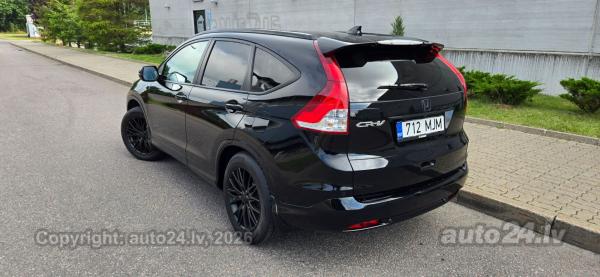 Black Honda CR-V 2013 in Tallinn, with an engine capacity of 2.00 L and mileage of 248 thousand km for 9900 €, photo 5 on AUTOMOTO.COM.LV