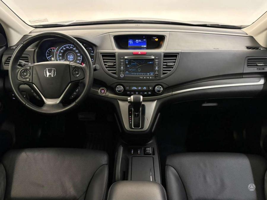 Black Honda CR-V 2013 in Marijampole, with an engine capacity of 2.20 L and mileage of 281 thousand km for 10950 €, photo 16 on AUTOMOTO.COM.LV